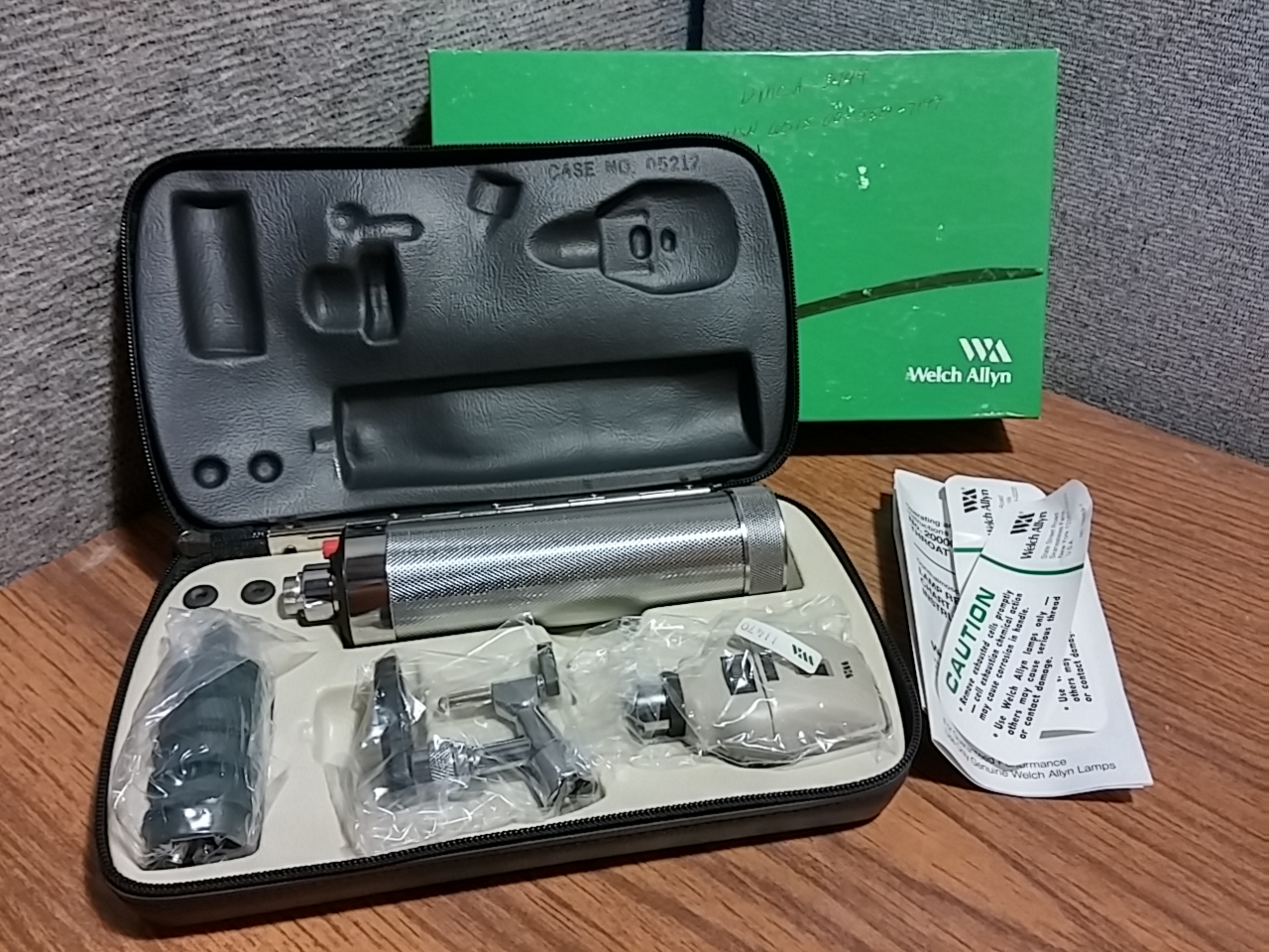 Nice Welch Allyn Otoscope And Ophthalmoscope Set Ebay